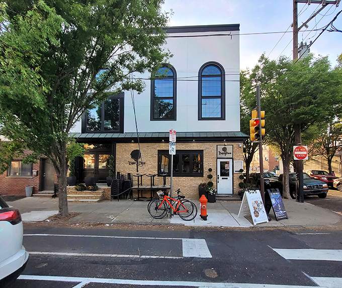 The unassuming brick exterior of Bake'n Bacon belies the flavor explosion waiting inside. Those flower planters aren't just for show&mdash;they're warning signs that something beautiful is happening here.