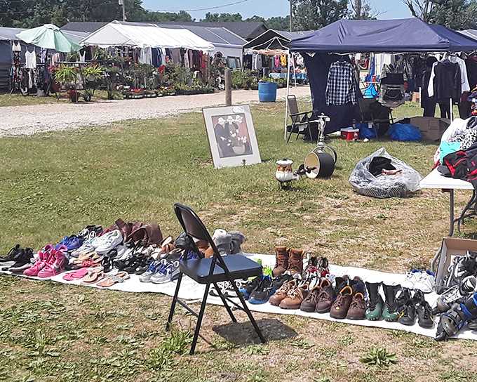 The entrance to treasure-hunting paradise. Gravel pathways lead to canopied stalls where one person's castoffs become another's must-haves.
