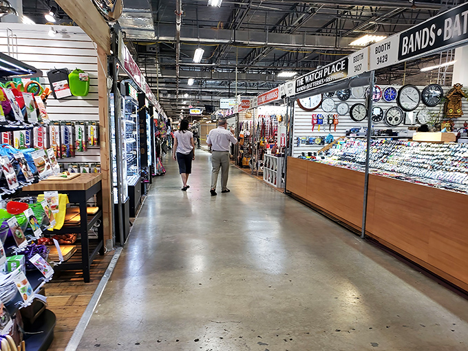 From above, Renninger's resembles a treasure hunter's paradise&mdash;rows of buildings where bargain-seeking Floridians converge like prospectors during a gold rush.