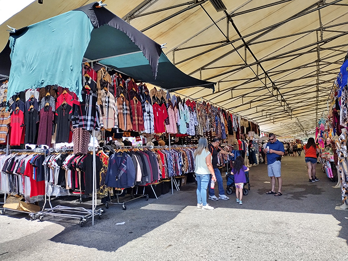 Welcome to retail paradise! The San Jose Flea Market's endless rows of merchandise promise treasure hunting adventures that'll make your inner bargain hunter rejoice.