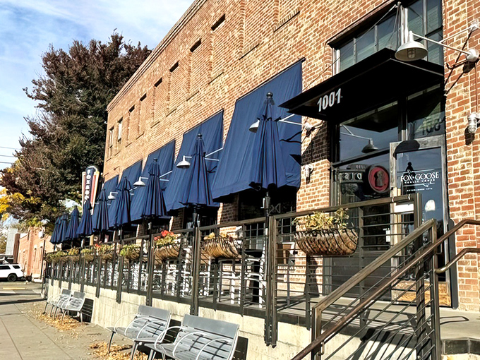 The brick fa&ccedil;ade and blue awnings of Fox & Goose stand like a British embassy on Sacramento's R Street, promising refuge for homesick Anglophiles and hungry locals alike.