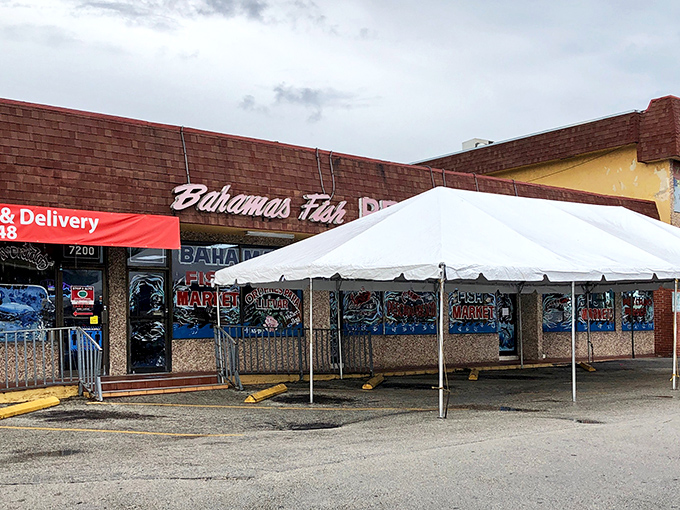 The unassuming exterior of Bahamas Fish Market & Restaurant might not stop traffic, but trust me&mdash;what's inside will stop your heart (in the good way).