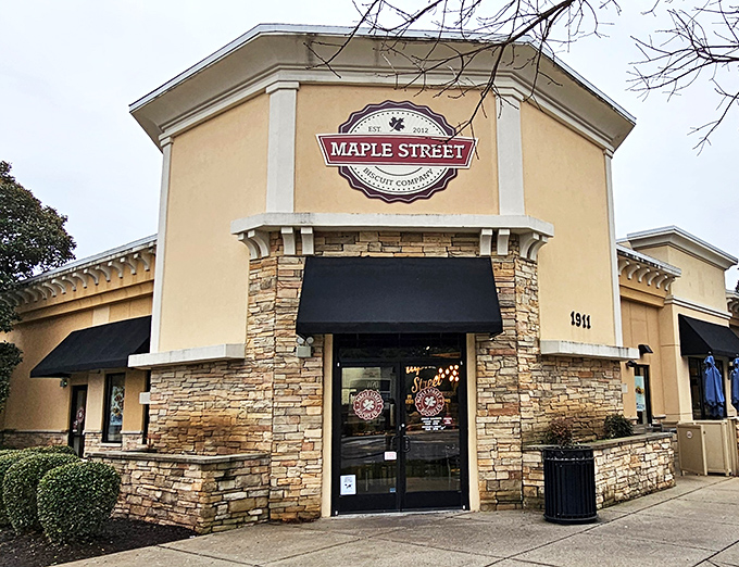 Stone and stucco charm meets breakfast perfection – this unassuming facade hides culinary magic inside.