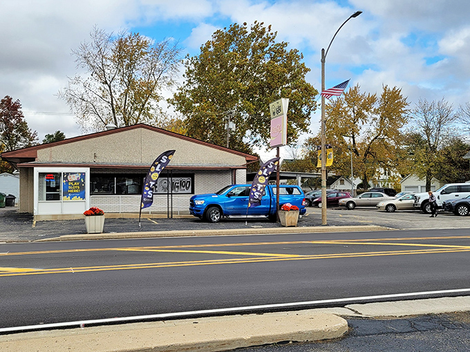 The unassuming exterior of The Igloo Diner in Peru, Illinois&mdash;proof that culinary treasures often hide in plain sight.