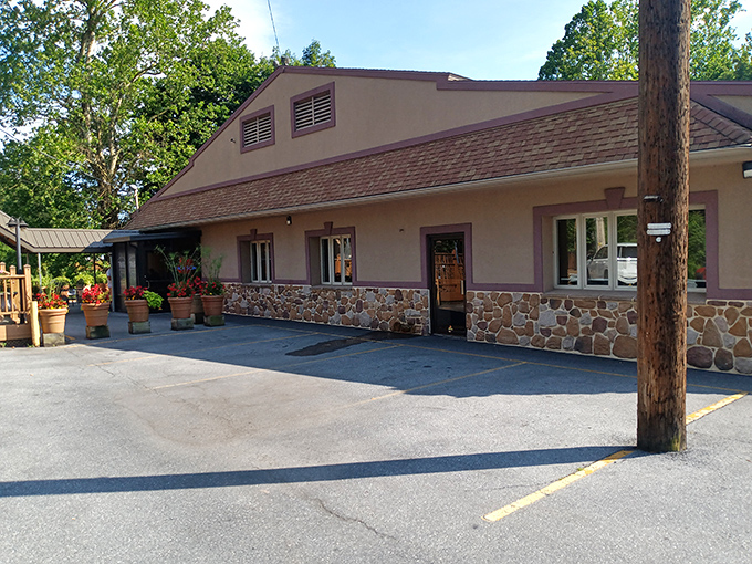 The unassuming exterior of Stoney Creek Inn belies the culinary treasures within, like finding a Michelin-worthy restaurant disguised as your favorite aunt's house.