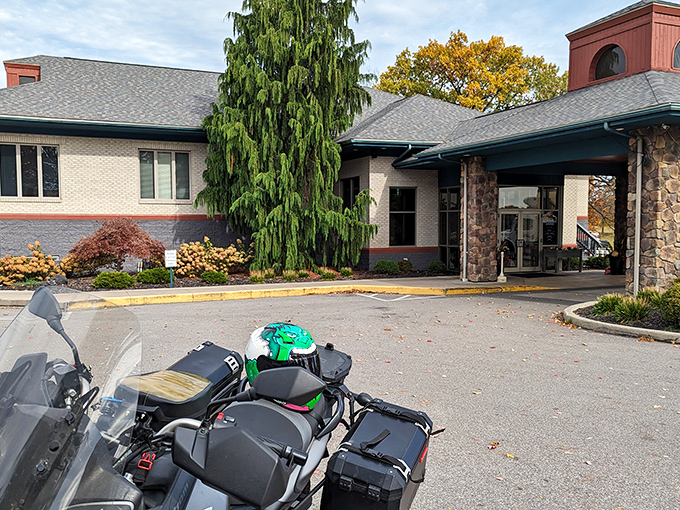 The unassuming exterior of Fired Stone Tavern proves once again that culinary treasures often hide in plain sight, waiting for hungry explorers.