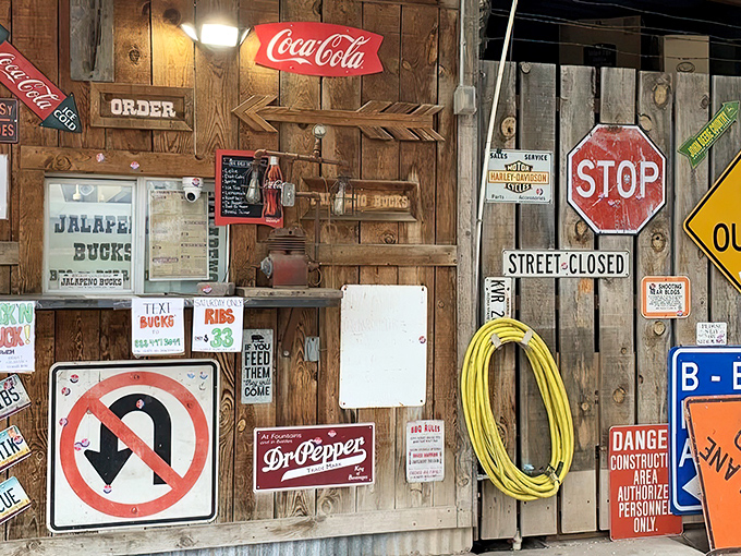 The rustic charm of Jalape&ntilde;o Buck's exterior isn't trying to impress anyone, which is exactly why it's so impressive. Desert dining perfection.