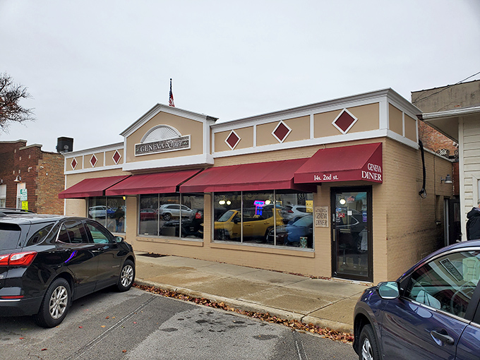 The unassuming exterior of Geneva Diner stands like a culinary lighthouse in downtown Geneva, promising comfort and satisfaction to all who enter.
