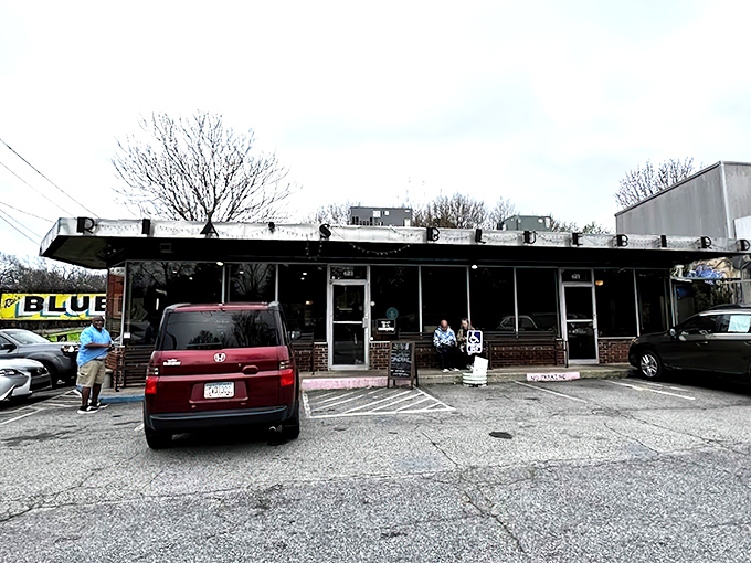 This unassuming Atlanta gem proves you can't judge a breakfast book by its humble cover.