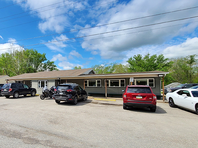 This unassuming roadside gem proves that the best breakfast adventures often hide behind the most humble facades.