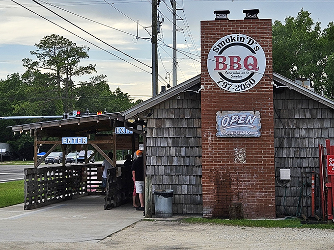 The unassuming exterior of Smokin' D's BBQ is BBQ's universal truth in action: the humbler the building, the more heavenly the meat inside.