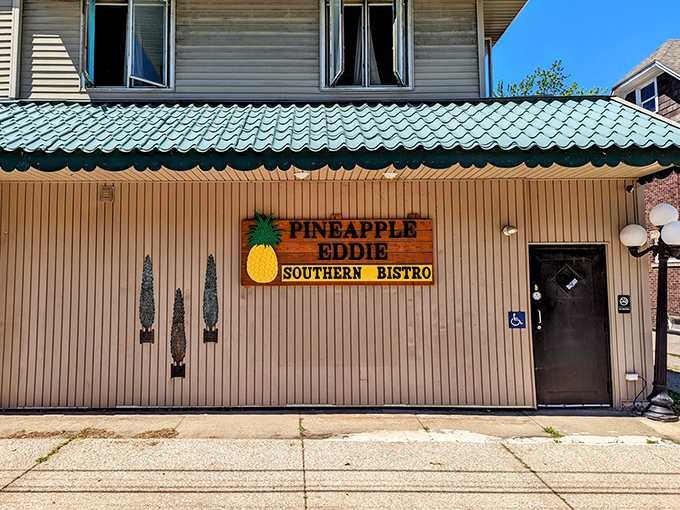 The unassuming exterior of Pineapple Eddie Southern Bistro proves once again that the best culinary treasures often hide in plain sight.