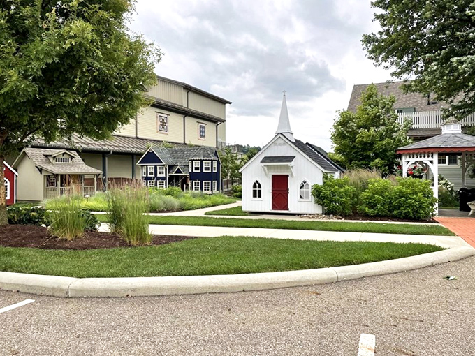 This charming facade whispers "come hungry" louder than any neon sign ever could.