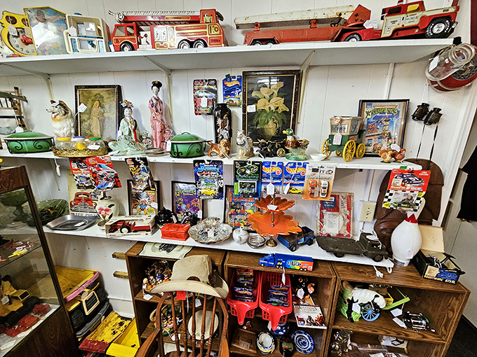 The unassuming white exterior of Heritage Antiques Mall in Crystal River hides a universe of treasures within, like a time-travel portal disguised as a building.