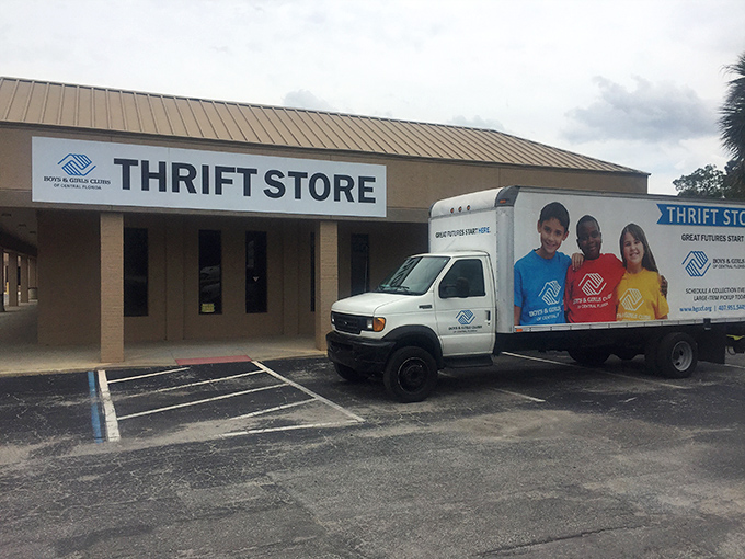 The unassuming exterior that hides Winter Park's best-kept shopping secret inside.