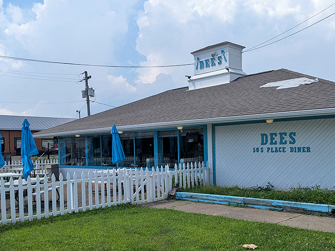 The turquoise-trimmed exterior of Dee's 50's Place Diner promises a time-traveling feast. That white picket fence isn't just for show&mdash;it's containing all the nostalgia that might otherwise escape.