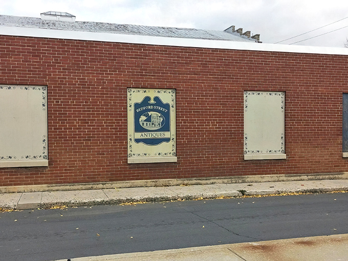 The unassuming brick exterior of Bedford Street Antiques—proof that you should never judge a treasure chest by its cover.