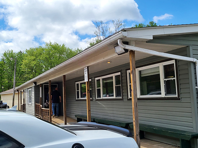 The unassuming exterior of Ruthie's Diner stands like a culinary time capsule in Ligonier, promising honest food without the fanfare of trendy eateries.