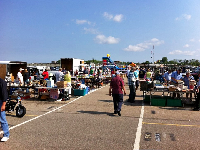 The treasure hunt begins! Rows of vendors stretch into the horizon at Treasure Aisles, where one person's castoffs become another's prized possessions.