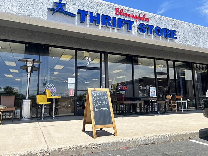 That blue star logo beckons like a beacon of bargain hunting bliss in the Phoenix sunshine.