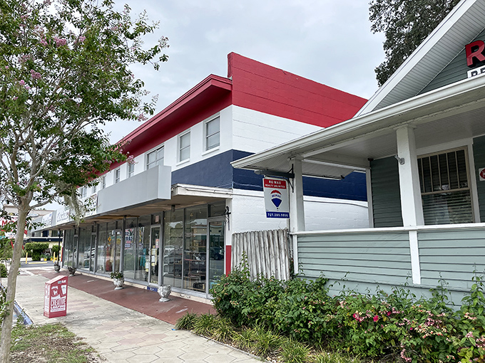 Uncle Sam meets retail therapy at Revolve's patriotic exterior. The red, white, and blue stripes make this thrift paradise impossible to miss on St. Petersburg's bustling streets.