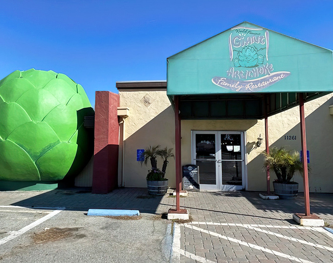 The ultimate roadside photo op! Castroville's Giant Artichoke Restaurant announces its veggie allegiance with a mint-green awning and that unmissable green sculpture.