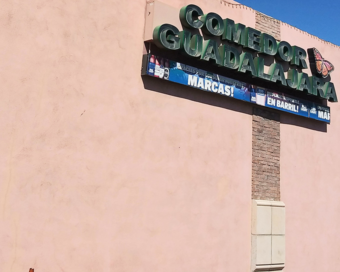 The unassuming exterior of Comedor Guadalajara stands like a culinary lighthouse, beckoning hungry travelers from across Arizona with promises of authentic flavors.