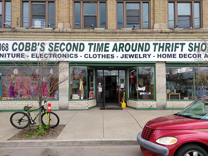 The iconic yellow-brick fa&ccedil;ade of Cobb's beckons bargain hunters with its green-trimmed entrance &ndash; a portal to treasure hunting adventures in Erie.
