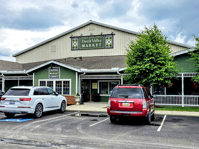 This unassuming storefront holds Ohio's best-kept sandwich secret, hiding culinary greatness behind humble walls.