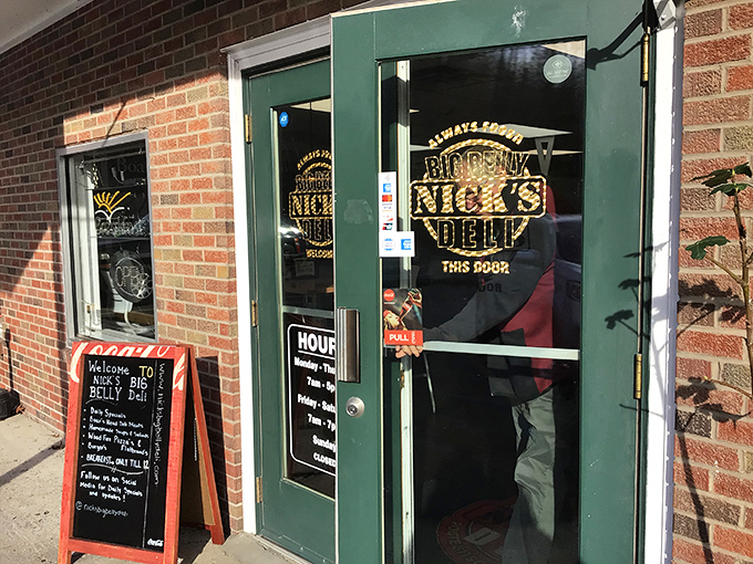 Simple, clean, and focused on what matters&mdash;the food. The "Fill your Belly at Nick's" wall script isn't just decoration, it's a solemn promise. 