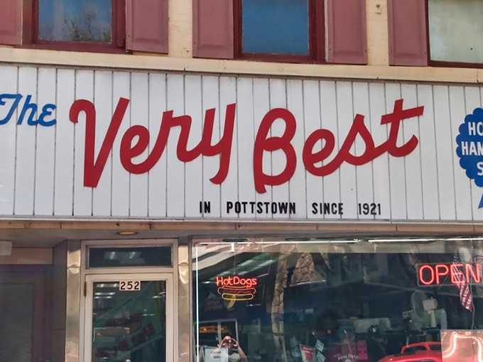 The iconic storefront hasn't changed much since 1921&mdash;proof that when you're doing something right, why mess with perfection?