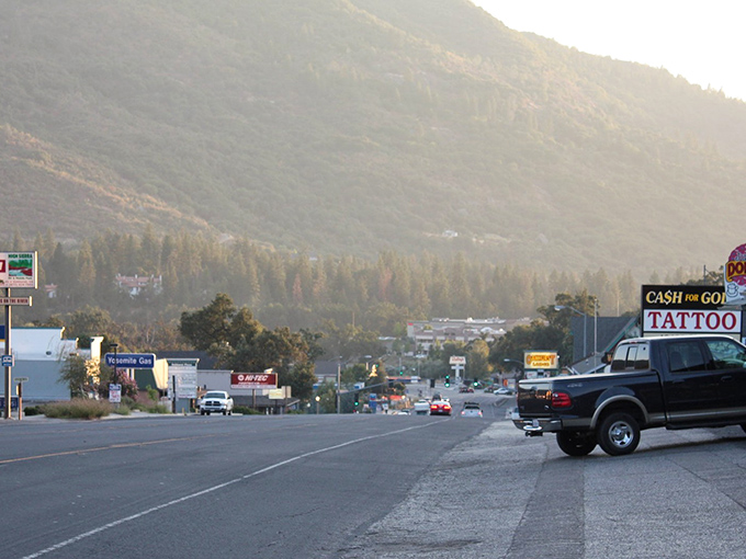 Downtown Oakhurst welcomes you with mountain-framed streets where rush hour means three cars at a stop sign and everyone waves.