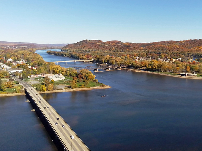 Where two mighty rivers embrace, creating nature's perfect panorama. The Susquehanna's confluence looks like an artist's masterpiece from Shikellamy's lofty perch.