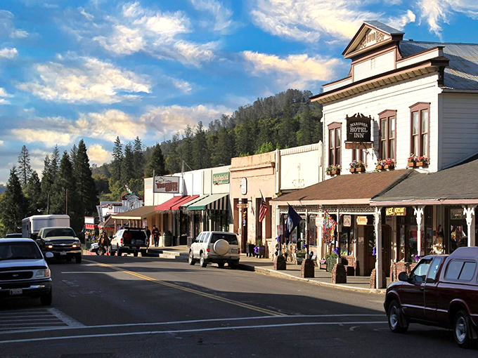 Mariposa's historic main street looks like a movie set, but the only special effects here are naturally occurring mountain views and genuine small-town charm.