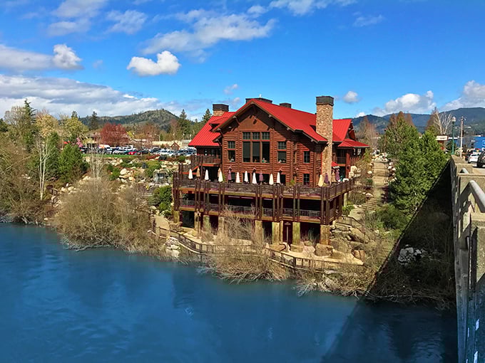 Grants Pass unfolds like nature's amphitheater, with the Siskiyou Mountains providing a dramatic backdrop to this riverside haven where retirement dreams take root. 