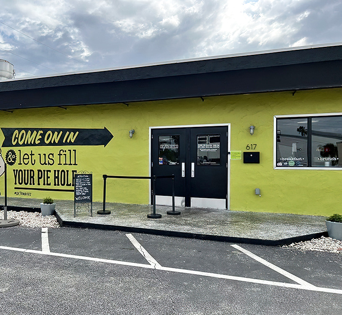 The lime-green exterior practically shouts "Come on in!" with its cheeky invitation to fill your pie hole. Florida sunshine and comfort food await.