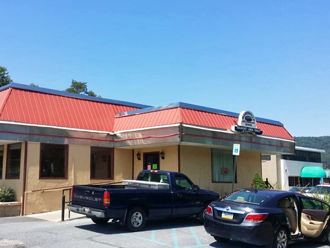 The classic roadside beacon that's been saving hungry travelers from themselves for decades. Open 24 hours because cravings don't punch a timecard.