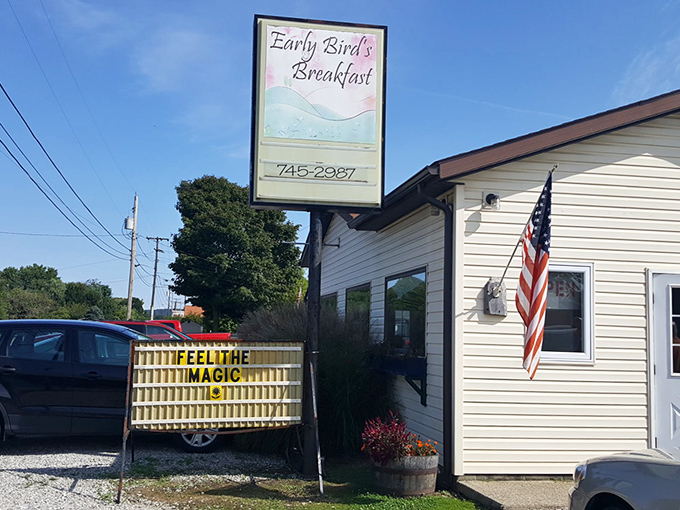 The unassuming exterior of Early Birds Breakfast might fool you, but locals know this modest building houses breakfast magic worth traveling for.