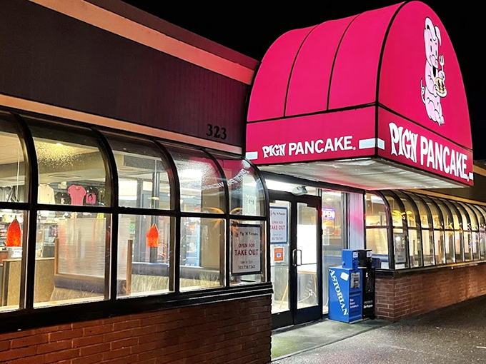The iconic red sign with its cheerful cartoon pig promises comfort food nirvana. Like a lighthouse for the breakfast-starved, it beckons from blocks away.