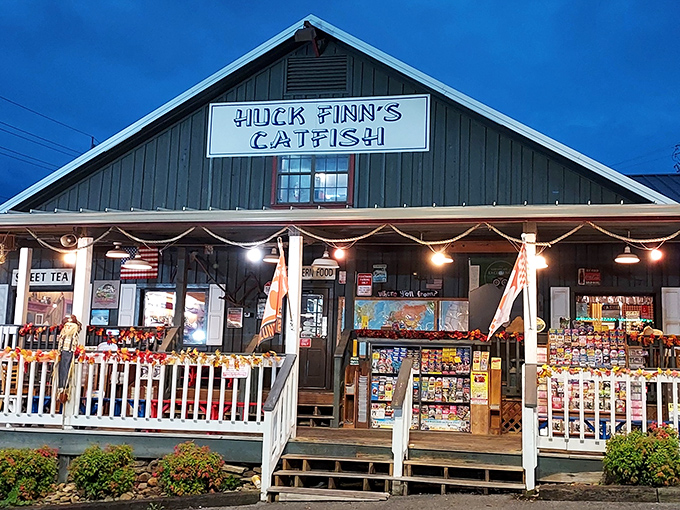 The rustic charm of Huck Finn's exterior promises authentic Southern fare without any pretense—just like the best family reunions.