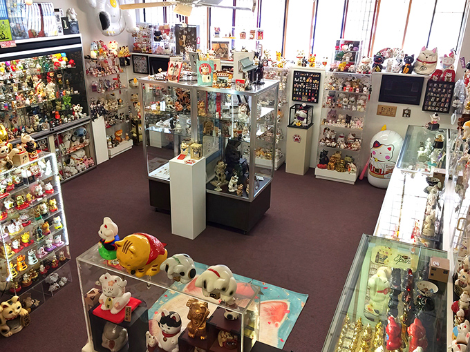 Step into a wonderland where thousands of lucky cats wave hello! The museum's main gallery showcases an astonishing collection that would make any feline fanatic purr with delight.