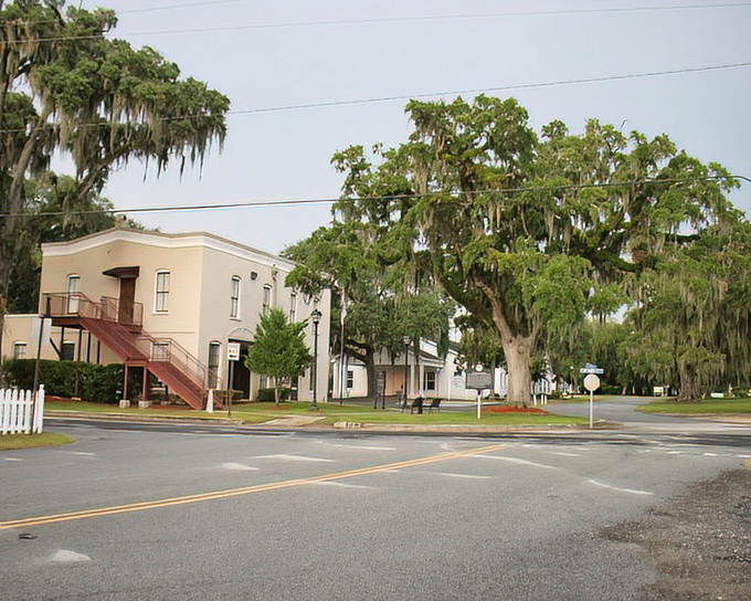 Historic buildings line Darien's downtown, where time slows down and shopping local isn't a trend &ndash; it's simply how things have always been done.