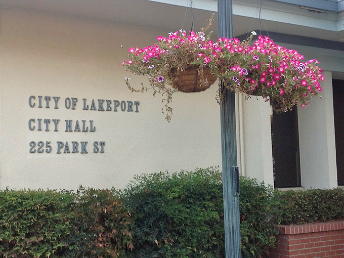 Even City Hall gets the California treatment&mdash;practical government business conducted beneath hanging baskets of flowers that would make Martha Stewart jealous.