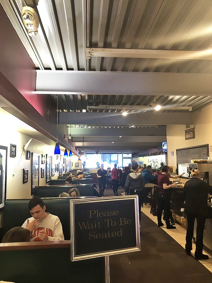 The "Please Wait To Be Seated" sign might as well say "Good Things Come To Those Who Wait"&mdash;and at Abner's, they certainly do.