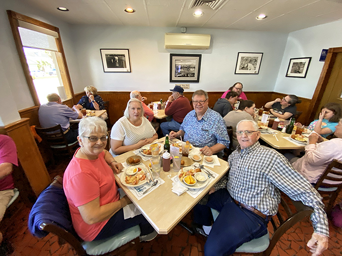 Happy faces all around – the universal language of "We made the right choice for lunch today."
