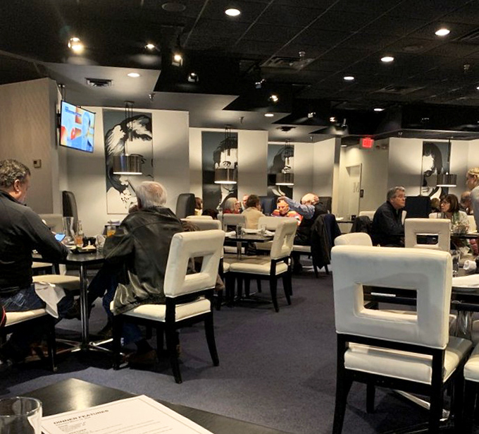 Where memories are made between bites &ndash; Stage Deli's dining room hosts everything from first dates to family reunions.