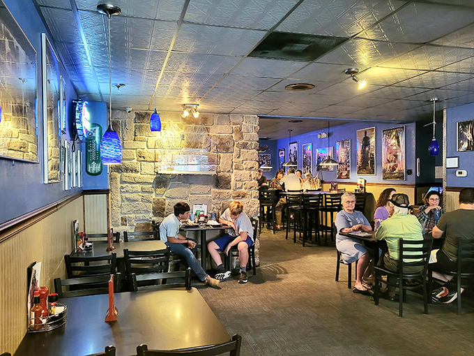 Where strangers become friends over shared food experiences. That stone wall has heard more food epiphanies than a cooking show confession booth.