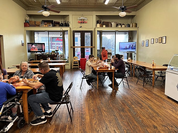 Watching fellow diners tackle their barbecue plates is half the entertainment at this legendary spot.