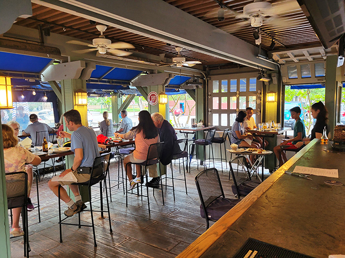 Happy diners are the best advertisement &ndash; these folks clearly know where the good stuff lives.