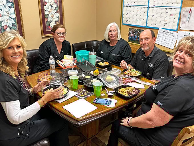 Behind every great restaurant is a dedicated team. These folks are the secret ingredient in Oscar's recipe for success.